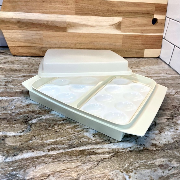 Tupperware | Kitchen | Tupperware 4 Piece Deviled Egg Keeper Carrier ...
